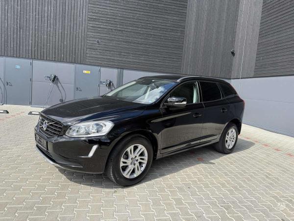 Black Volvo XC60 2016 in Siauliai, with an engine capacity of 1.97 L and mileage of 261 thousand km for 8700 €, photo 1 on AUTOMOTO.COM.LV