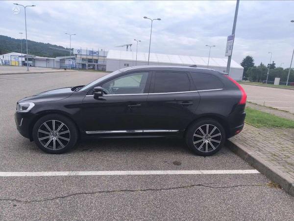 Melns Volvo XC60 2016 Viļņa, ar dzinēja tilpumu 3.00 L un nobraukumu 313 tūkst. km par 7199 €, foto 4 vietnē AUTOMOTO.COM.LV