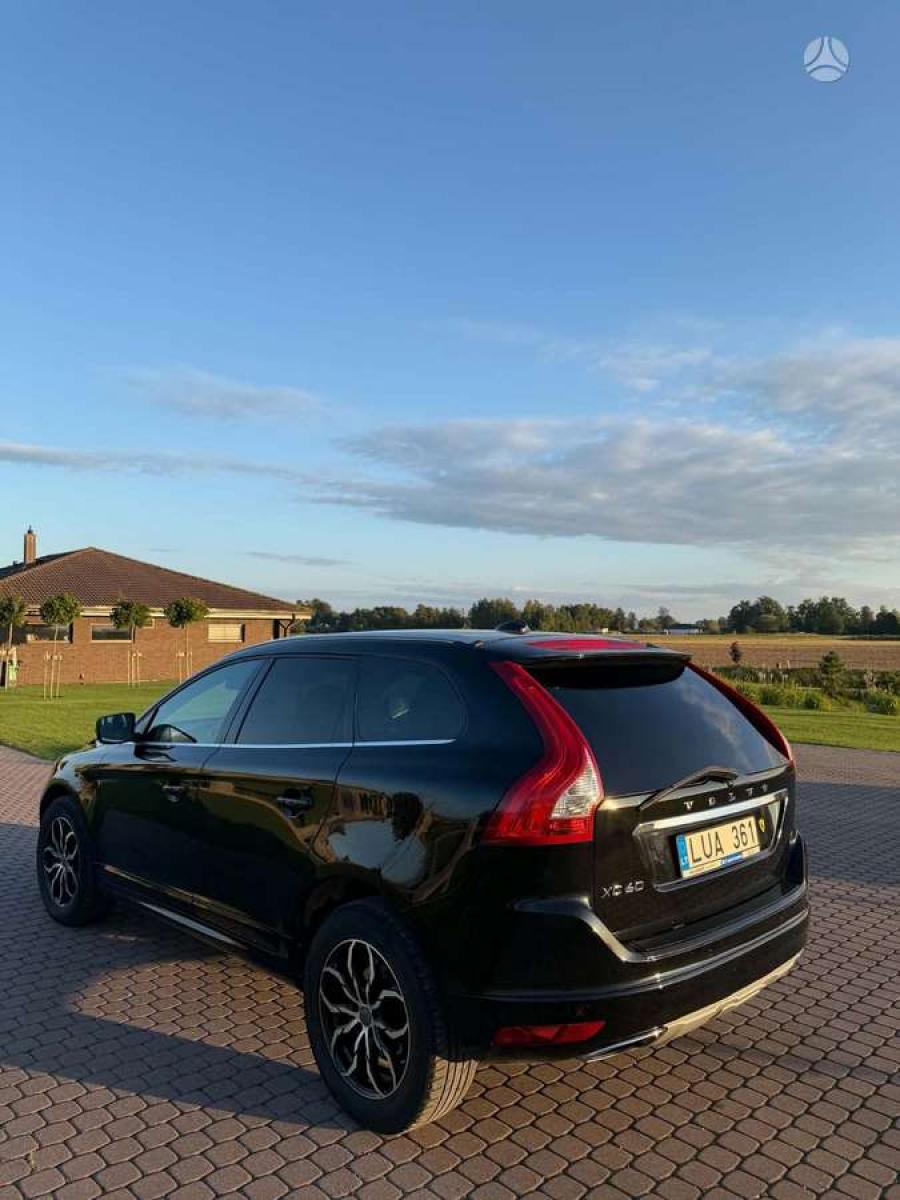 Black Volvo XC60 2016 in Siauliai, with an engine capacity of 2.00 L and mileage of 285 thousand km for 11000 €, photo 9 on AUTOMOTO.COM.LV