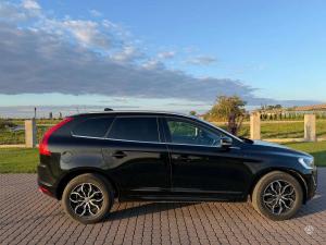 Black Volvo XC60 2016 in Siauliai, with an engine capacity of 2.00 L and mileage of 285 thousand km for 11000 €, photo 11 on AUTOMOTO.COM.LV