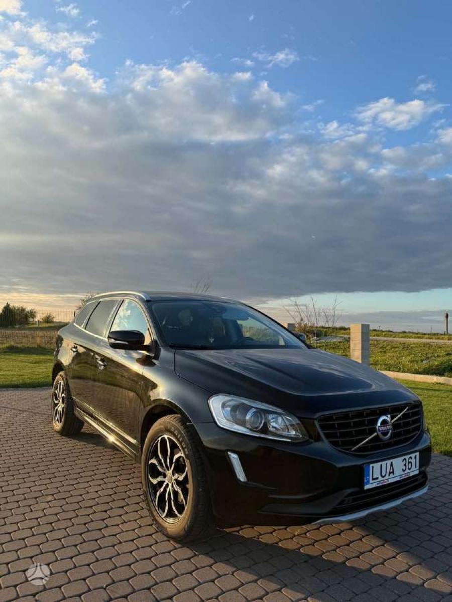 Black Volvo XC60 2016 in Siauliai, with an engine capacity of 2.00 L and mileage of 285 thousand km for 11000 €, photo 12 on AUTOMOTO.COM.LV