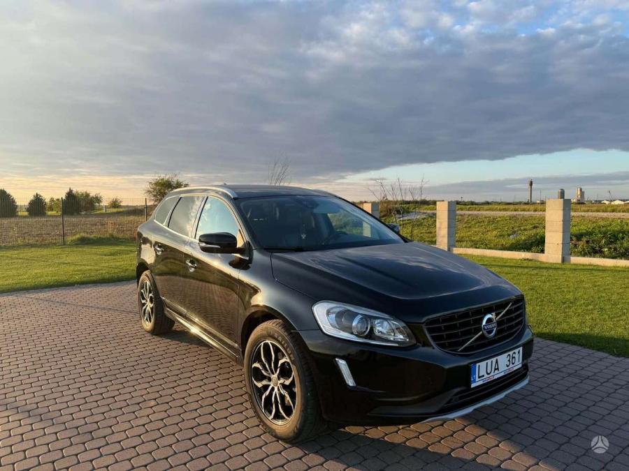 Black Volvo XC60 2016 in Siauliai, with an engine capacity of 2.00 L and mileage of 285 thousand km for 11000 €, photo 13 on AUTOMOTO.COM.LV