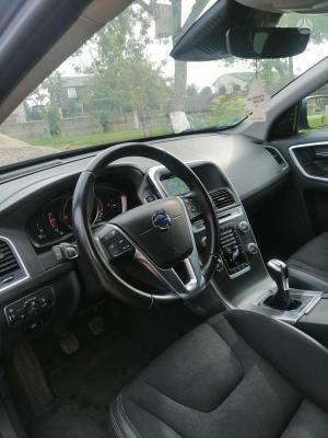Melns Volvo XC60 2016 Plungė, ar dzinēja tilpumu 2.00 L un nobraukumu 341 tūkst. km par 11200 €, foto 10 vietnē AUTOMOTO.COM.LV