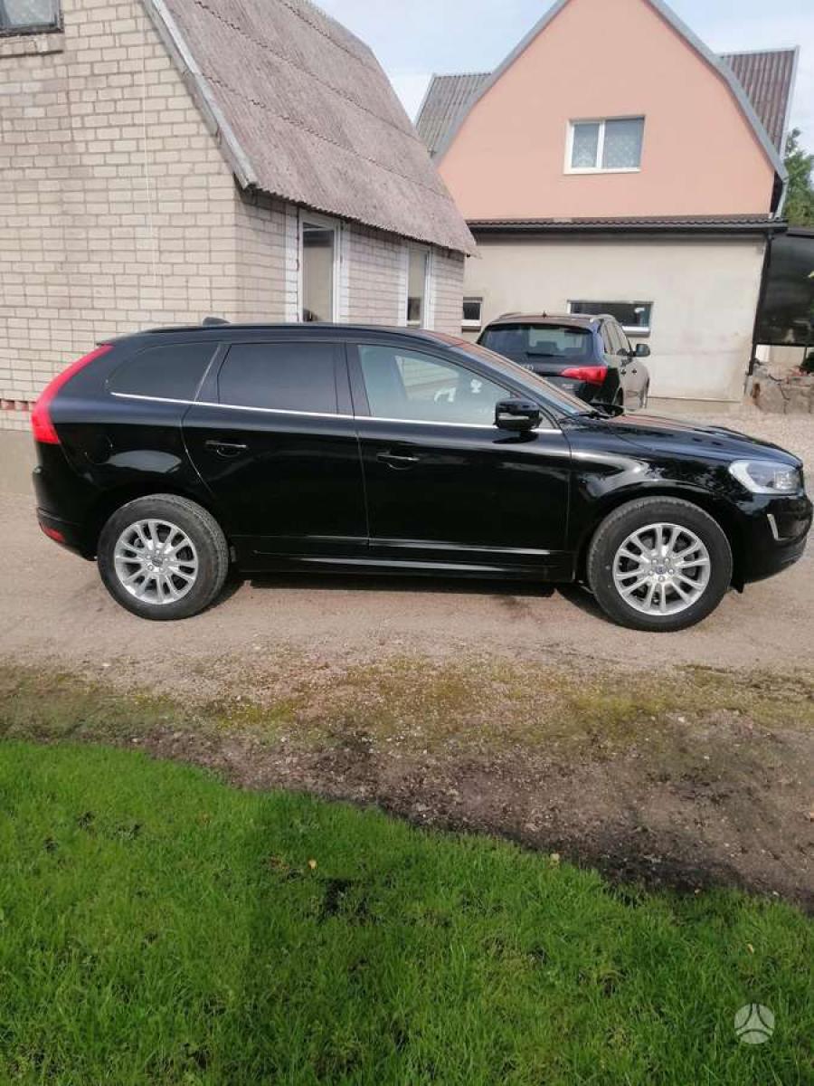 Melns Volvo XC60 2016 Plungė, ar dzinēja tilpumu 2.00 L un nobraukumu 341 tūkst. km par 11200 €, foto 14 vietnē AUTOMOTO.COM.LV
