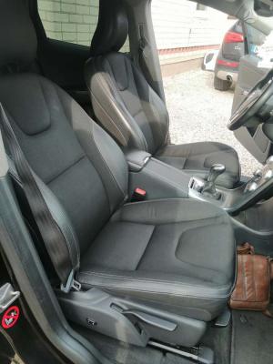 Melns Volvo XC60 2016 Plungė, ar dzinēja tilpumu 2.00 L un nobraukumu 341 tūkst. km par 11200 €, foto 16 vietnē AUTOMOTO.COM.LV