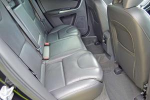 Black Volvo XC60 2016 in Vilnius, with an engine capacity of 2.00 L and mileage of 168 thousand km for 13950 €, photo 9 on AUTOMOTO.COM.LV
