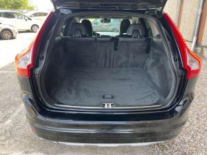 Black Volvo XC60 2016 in Klaipeda, with an engine capacity of 2.50 L and mileage of 240 thousand km for 12900 €, photo 7 on AUTOMOTO.COM.LV