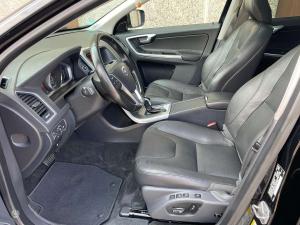 Black Volvo XC60 2016 in Klaipeda, with an engine capacity of 2.50 L and mileage of 240 thousand km for 12900 €, photo 8 on AUTOMOTO.COM.LV