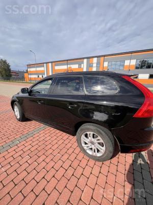 Melns Volvo XC60 2016 Rīga, ar dzinēja tilpumu 2.40 L un nobraukumu 208 tūkst. km par 14200 €, foto 4 vietnē AUTOMOTO.COM.LV