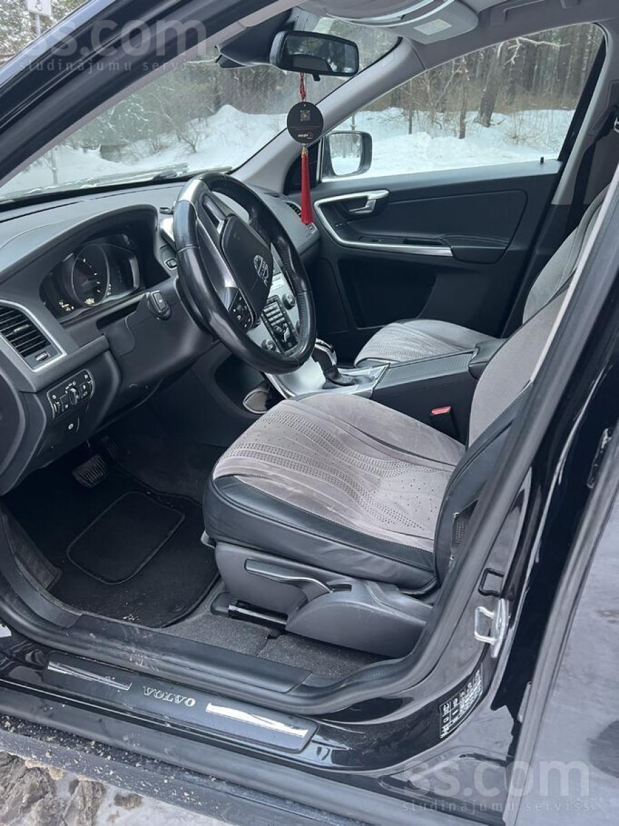 Melns Volvo XC60 2016 Rīga, ar dzinēja tilpumu 2.40 L un nobraukumu 208 tūkst. km par 14200 €, foto 7 vietnē AUTOMOTO.COM.LV