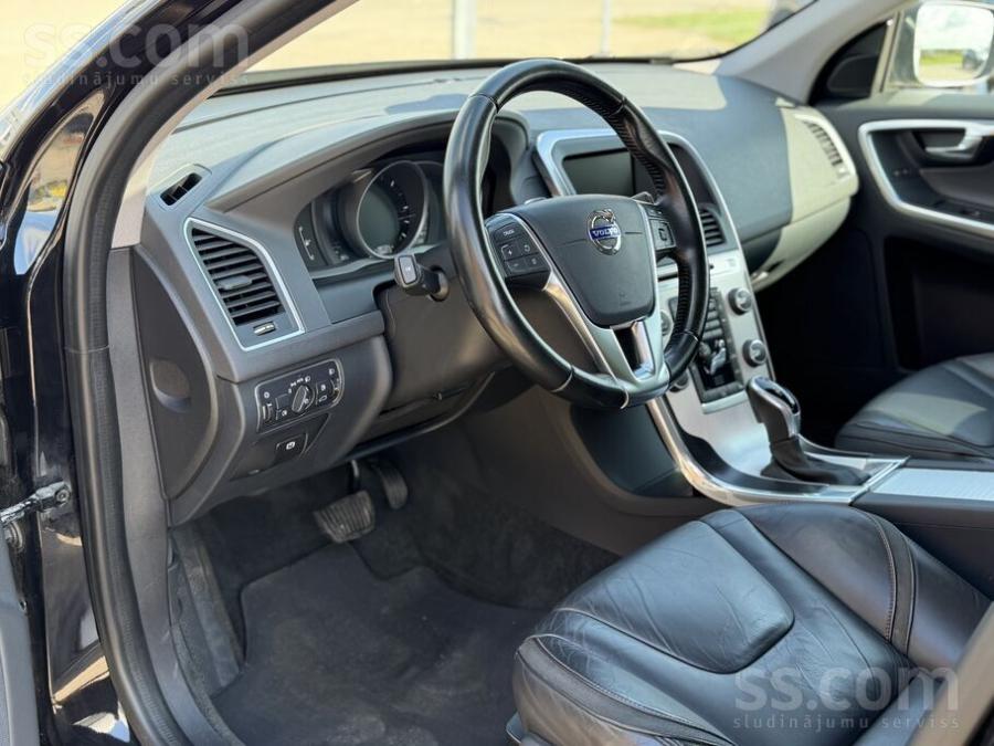 Melns Volvo XC60 2016 Rīga, ar dzinēja tilpumu 2.00 L un nobraukumu 289 tūkst. km par 11900 €, foto 8 vietnē AUTOMOTO.COM.LV