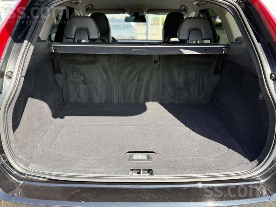 Melns Volvo XC60 2016 Rīga, ar dzinēja tilpumu 2.00 L un nobraukumu 289 tūkst. km par 11900 €, foto 15 vietnē AUTOMOTO.COM.LV