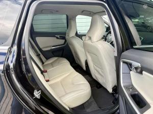 Melns Volvo XC60 2016 Panevēža, ar dzinēja tilpumu 1.97 L un nobraukumu 246 tūkst. km par 10500 €, foto 21 vietnē AUTOMOTO.COM.LV
