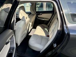 Melns Volvo XC60 2016 Panevēža, ar dzinēja tilpumu 1.97 L un nobraukumu 246 tūkst. km par 10500 €, foto 22 vietnē AUTOMOTO.COM.LV
