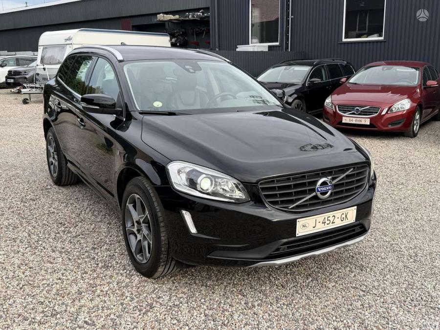 Melns Volvo XC60 2016 Kauņa, ar dzinēja tilpumu 1.97 L un nobraukumu 254 tūkst. km par 11200 €, foto 3 vietnē AUTOMOTO.COM.LV