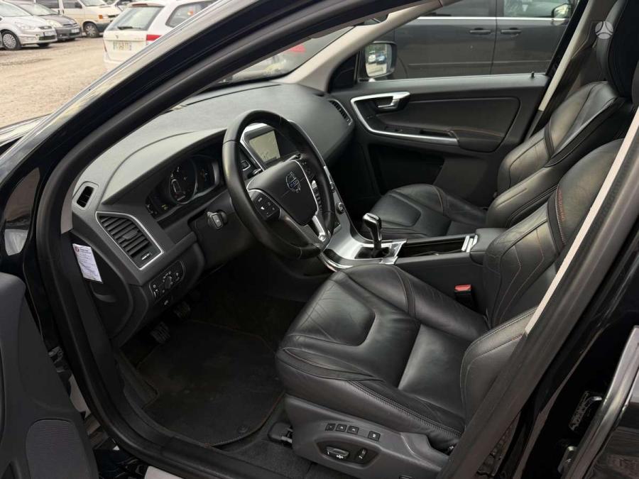 Melns Volvo XC60 2016 Kauņa, ar dzinēja tilpumu 1.97 L un nobraukumu 254 tūkst. km par 11200 €, foto 13 vietnē AUTOMOTO.COM.LV