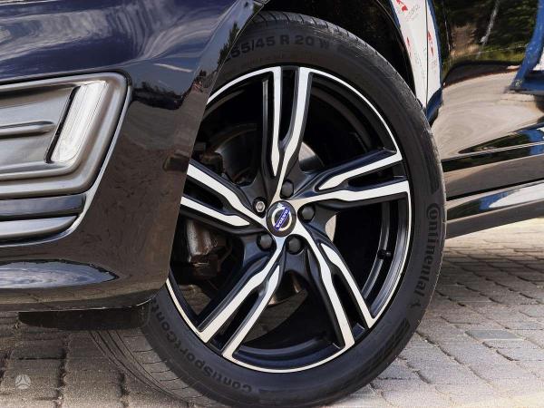 Melns Volvo XC60 2016 Tauragė, ar dzinēja tilpumu 2.40 L un nobraukumu 224 tūkst. km par 13990 €, foto 4 vietnē AUTOMOTO.COM.LV