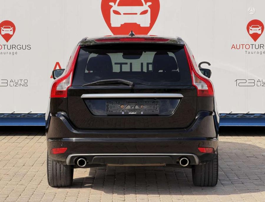 Black Volvo XC60 2016 in Taurage, with an engine capacity of 2.40 L and mileage of 224 thousand km for 13990 €, photo 13 on AUTOMOTO.COM.LV