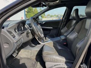 Black Volvo XC60 2016 in Taurage, with an engine capacity of 2.40 L and mileage of 224 thousand km for 13990 €, photo 14 on AUTOMOTO.COM.LV