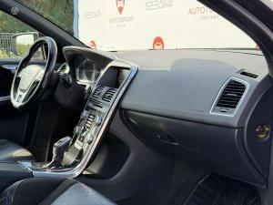 Black Volvo XC60 2016 in Taurage, with an engine capacity of 2.40 L and mileage of 224 thousand km for 13990 €, photo 18 on AUTOMOTO.COM.LV