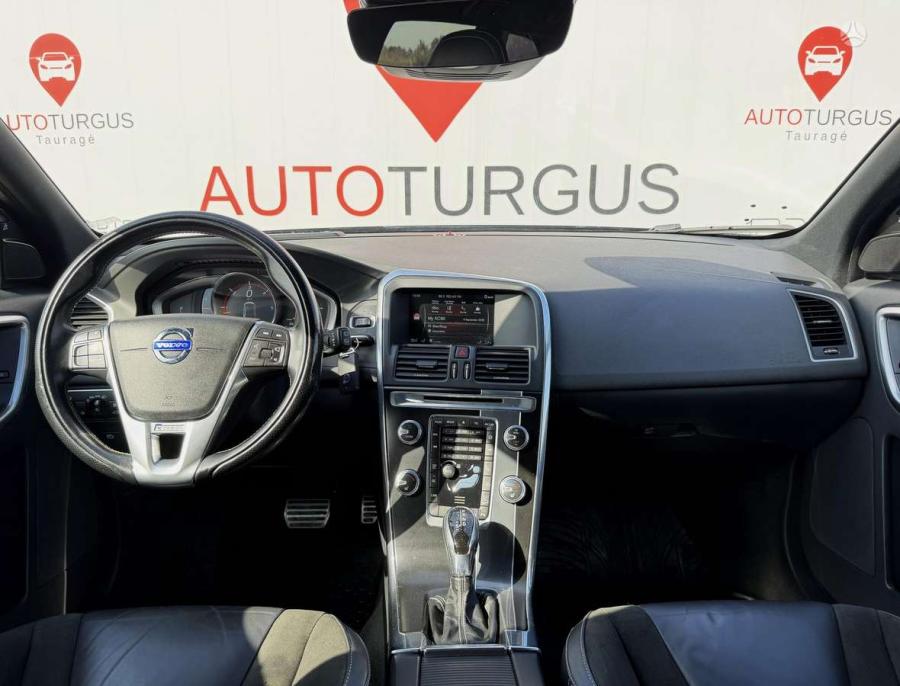 Black Volvo XC60 2016 in Taurage, with an engine capacity of 2.40 L and mileage of 224 thousand km for 13990 €, photo 19 on AUTOMOTO.COM.LV