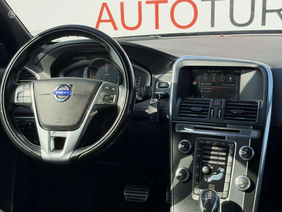 Black Volvo XC60 2016 in Taurage, with an engine capacity of 2.40 L and mileage of 224 thousand km for 13990 €, photo 20 on AUTOMOTO.COM.LV
