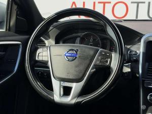 Black Volvo XC60 2016 in Taurage, with an engine capacity of 2.40 L and mileage of 224 thousand km for 13990 €, photo 21 on AUTOMOTO.COM.LV