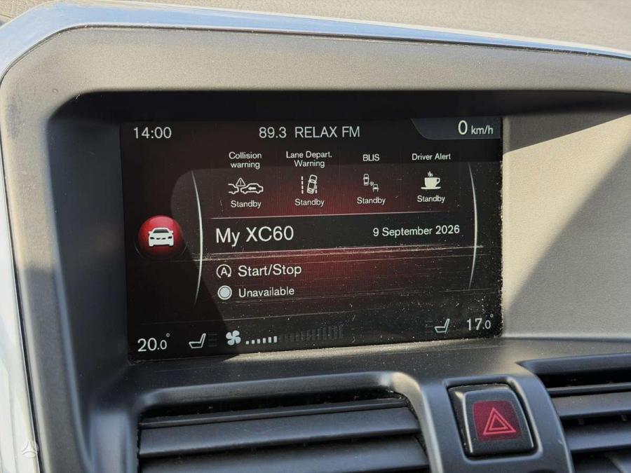 Black Volvo XC60 2016 in Taurage, with an engine capacity of 2.40 L and mileage of 224 thousand km for 13990 €, photo 23 on AUTOMOTO.COM.LV