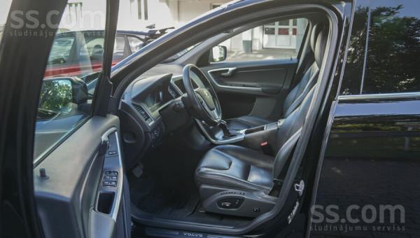 Melns Volvo XC60 2016 Rīga, ar dzinēja tilpumu 2.00 L un nobraukumu 238 tūkst. km par 11450 €, foto 10 vietnē AUTOMOTO.COM.LV