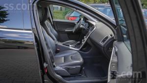 Black Volvo XC60 2016 in Riga, with an engine capacity of 2.00 L and mileage of 238 thousand km for 11450 €, photo 15 on AUTOMOTO.COM.LV
