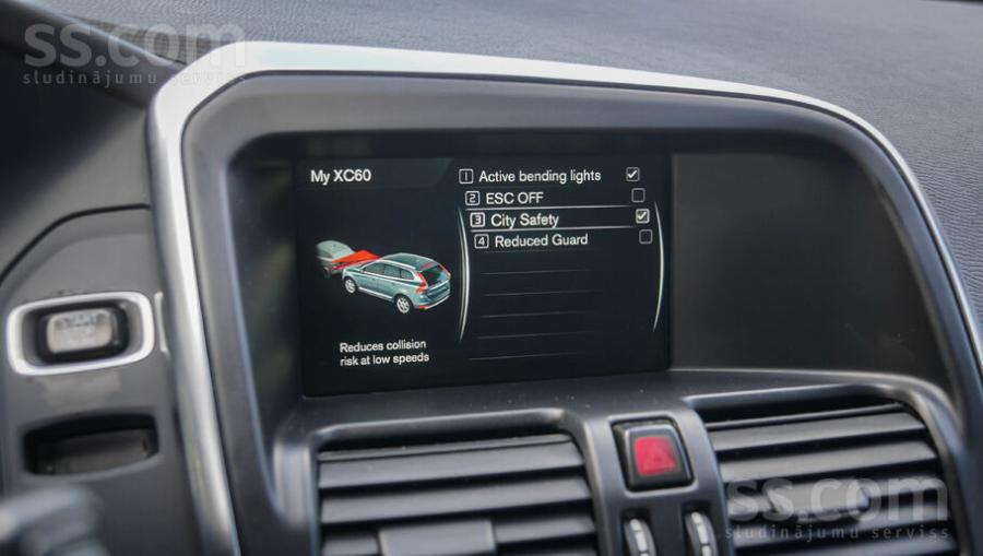 Black Volvo XC60 2016 in Riga, with an engine capacity of 2.00 L and mileage of 238 thousand km for 11450 €, photo 21 on AUTOMOTO.COM.LV