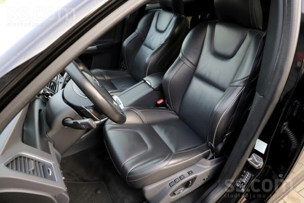 Volvo XC60 2016 in Tukums on AUTOMOTO.COM.LV Black Volvo XC60 2016 in Tukums, with an engine capacity of 2.40 L and mileage of 234 thousand km for 14900 β¬, photo 9 on AUTOMOTO.COM.LV