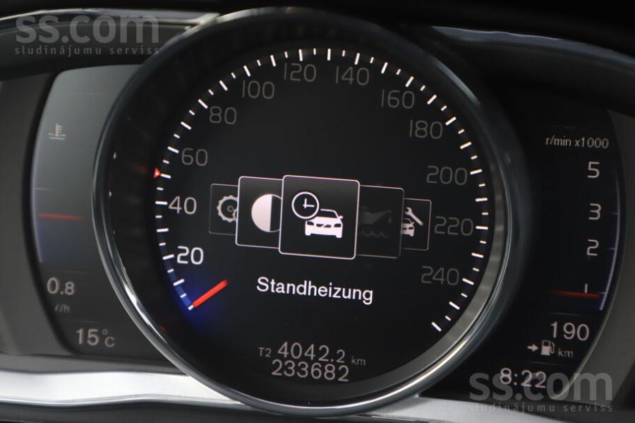 Melns Volvo XC60 2016 Tukums, ar dzinēja tilpumu 2.40 L un nobraukumu 234 tūkst. km par 14900 €, foto 12 vietnē AUTOMOTO.COM.LV
