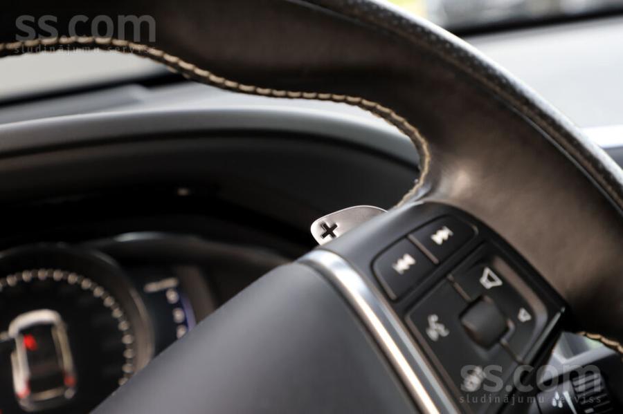 Melns Volvo XC60 2016 Tukums, ar dzinēja tilpumu 2.40 L un nobraukumu 234 tūkst. km par 14900 €, foto 15 vietnē AUTOMOTO.COM.LV