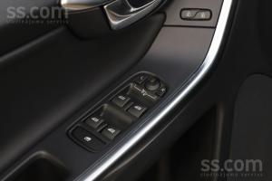 Melns Volvo XC60 2016 Tukums, ar dzinēja tilpumu 2.40 L un nobraukumu 234 tūkst. km par 14900 €, foto 18 vietnē AUTOMOTO.COM.LV