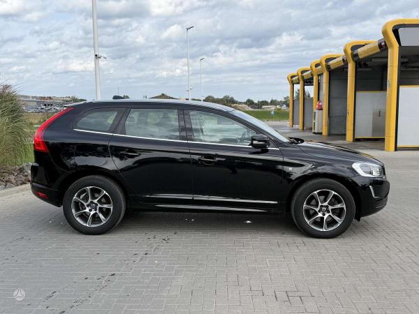 Volvo XC60 2016 in Taurage on AUTOMOTO.COM.LV Black Volvo XC60 2016 in Taurage, with an engine capacity of 1.97 L and mileage of 254 thousand km for 9900 €, photo 8 on AUTOMOTO.COM.LV