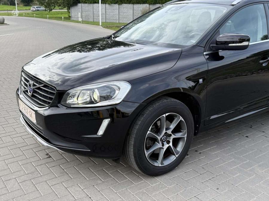 Black Volvo XC60 2016 in Taurage, with an engine capacity of 1.97 L and mileage of 254 thousand km for 9900 €, photo 11 on AUTOMOTO.COM.LV