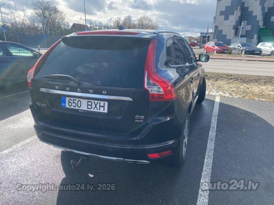 Black Volvo XC60 2016 in Rakvere, with an engine capacity of 2.40 L and mileage of 184 thousand km for 16000 €, photo 4 on AUTOMOTO.COM.LV