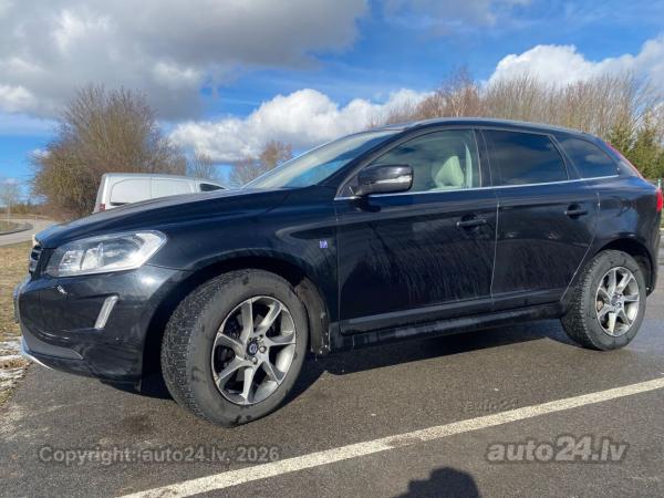 Volvo XC60 2016 Rakvere vietnē Melns Volvo XC60 2016 Rakvere, ar dzinēja tilpumu 2.40 L un nobraukumu 184 tūkst. km par 16000 €, foto 1 vietnē AUTOMOTO.COM.LV