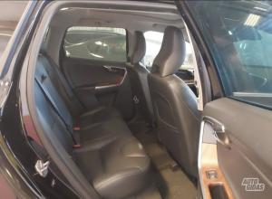Black Volvo XC60 2016 in Alytus, with an engine capacity of 2.00 L and mileage of 219 thousand km for 8350 €, photo 10 on AUTOMOTO.COM.LV