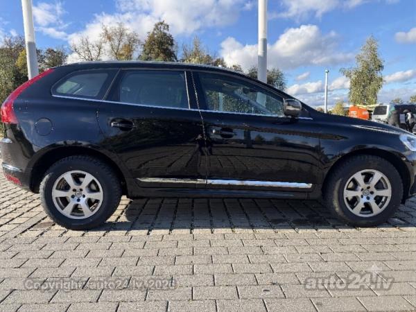 Volvo XC60 2016 Tallina vietnē Melns Volvo XC60 2016 Tallina, ar dzinēja tilpumu 2.00 L un nobraukumu 306 tūkst. km par 16500 €, foto 3 vietnē AUTOMOTO.COM.LV