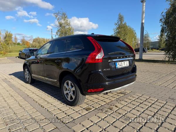 Volvo XC60 2016 Tallina vietnē Melns Volvo XC60 2016 Tallina, ar dzinēja tilpumu 2.00 L un nobraukumu 306 tūkst. km par 16500 €, foto 5 vietnē AUTOMOTO.COM.LV