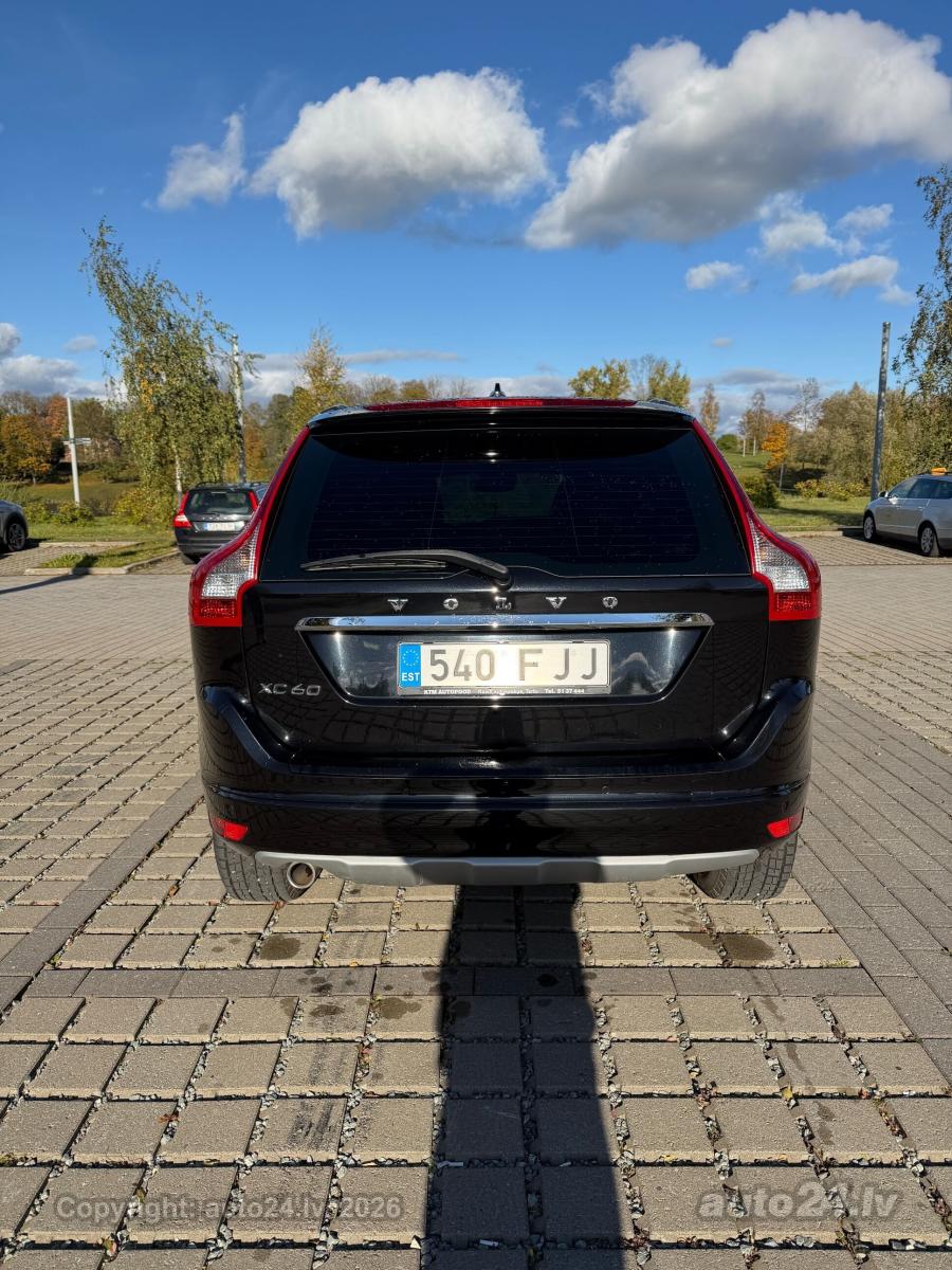 Melns Volvo XC60 2016 Tallina, ar dzinēja tilpumu 2.00 L un nobraukumu 306 tūkst. km par 16500 €, foto 6 vietnē AUTOMOTO.COM.LV