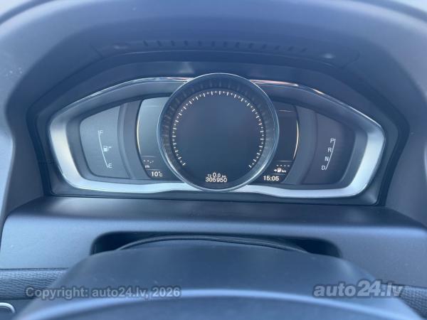 Volvo XC60 2016 Tallina vietnē Melns Volvo XC60 2016 Tallina, ar dzinēja tilpumu 2.00 L un nobraukumu 306 tūkst. km par 16500 €, foto 9 vietnē AUTOMOTO.COM.LV