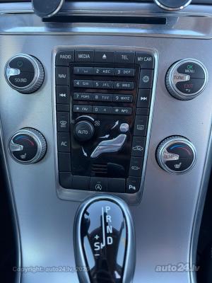 Melns Volvo XC60 2016 Tallina, ar dzinēja tilpumu 2.00 L un nobraukumu 306 tūkst. km par 16500 €, foto 11 vietnē AUTOMOTO.COM.LV