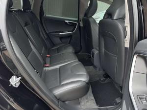 Melns Volvo XC60 2016 Kauņa, ar dzinēja tilpumu 1.97 L un nobraukumu 240 tūkst. km par 9200 €, foto 16 vietnē AUTOMOTO.COM.LV