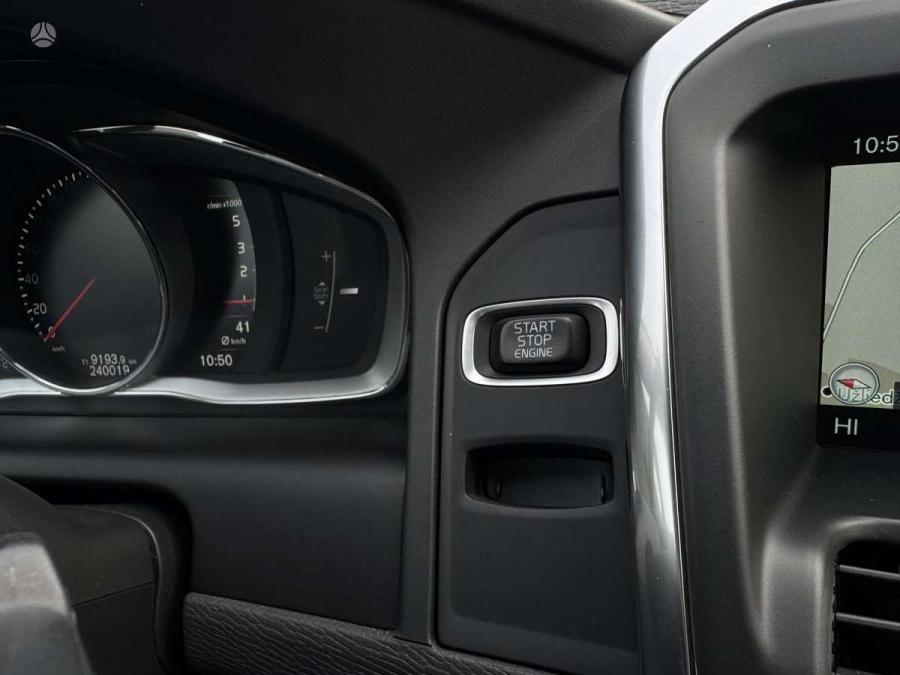 Melns Volvo XC60 2016 Kauņa, ar dzinēja tilpumu 1.97 L un nobraukumu 240 tūkst. km par 9200 €, foto 23 vietnē AUTOMOTO.COM.LV