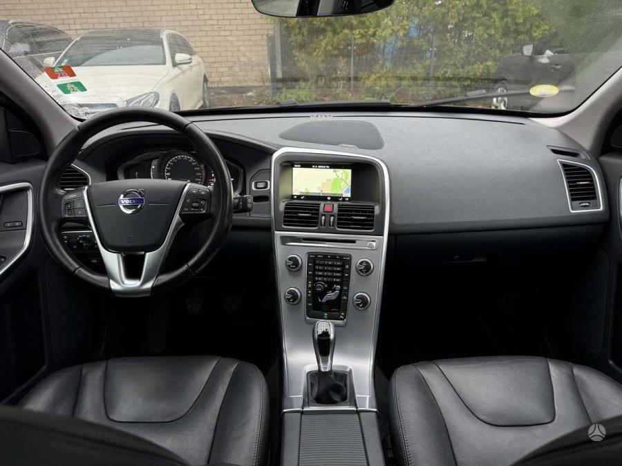 Melns Volvo XC60 2016 Kauņa, ar dzinēja tilpumu 1.97 L un nobraukumu 240 tūkst. km par 9200 €, foto 37 vietnē AUTOMOTO.COM.LV