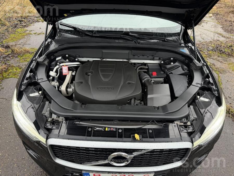 Black Volvo XC60 2017 in Daugavpils, with an engine capacity of 2.00 L and mileage of 0 thousand km for 22490 €, photo 12 on AUTOMOTO.COM.LV