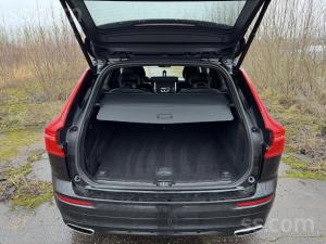 Black Volvo XC60 2017 in Daugavpils, with an engine capacity of 2.00 L and mileage of 0 thousand km for 22490 €, photo 15 on AUTOMOTO.COM.LV